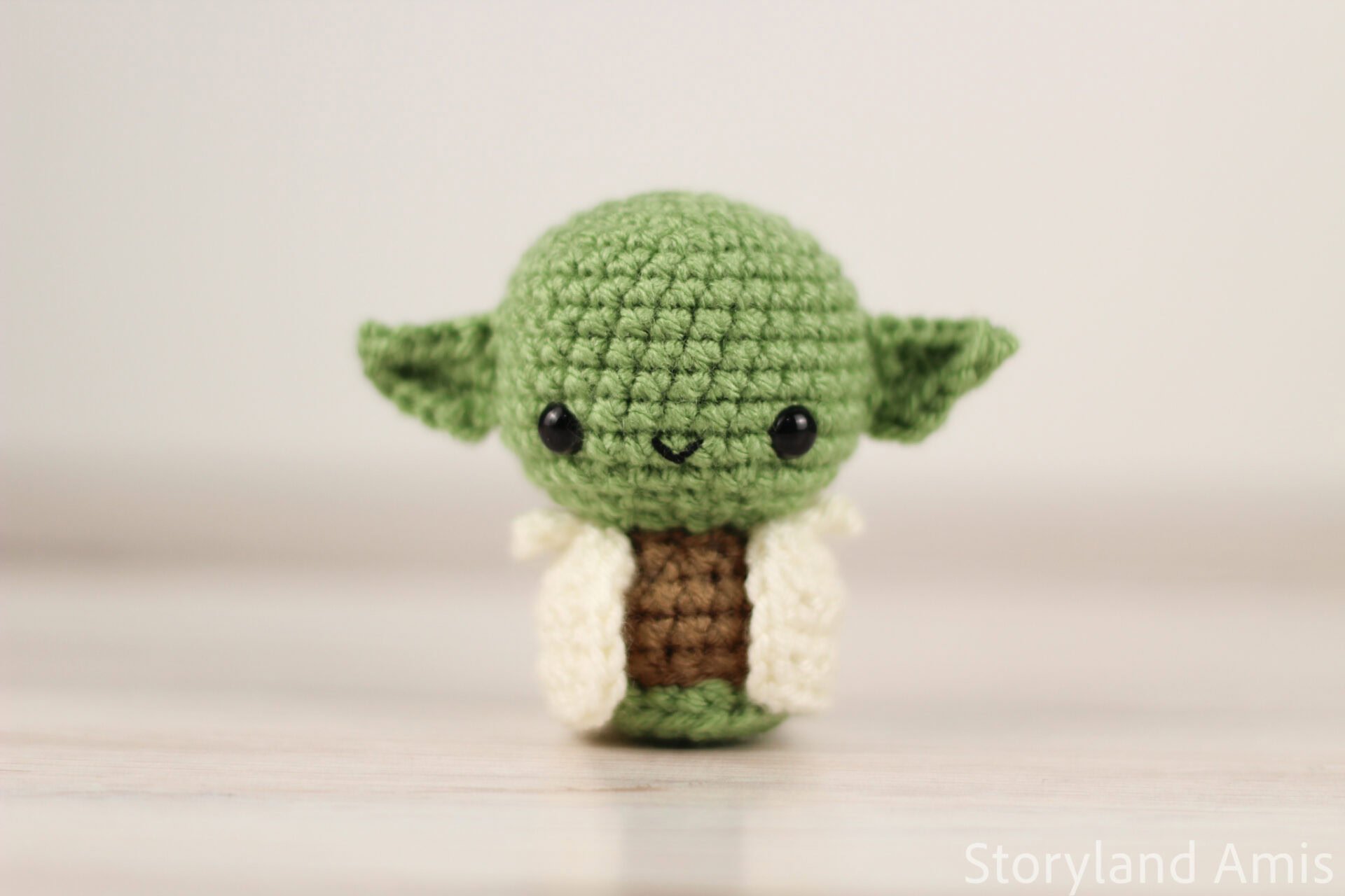 Free Baby Yoda Amigurumi Crochet Pattern - Storyland Amis